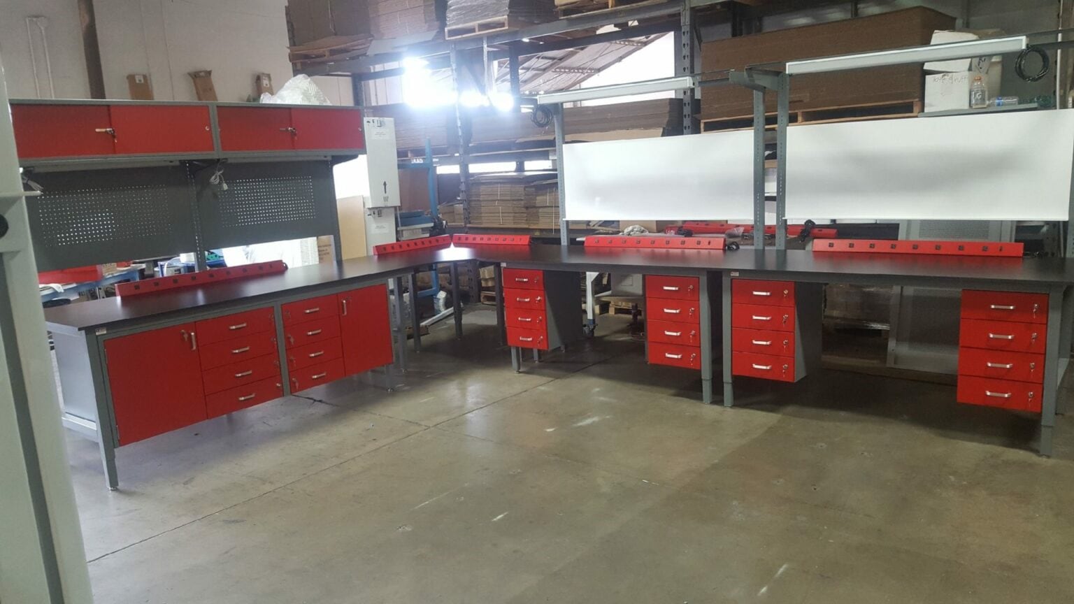 Custom Workbench For Industrial & Laboratory Applications