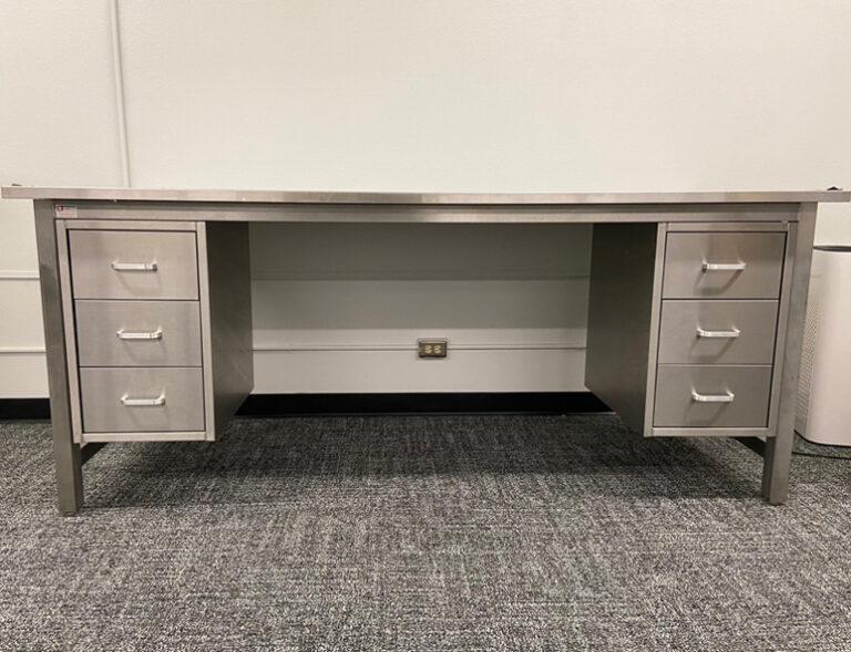 Custom Lab Table | Science Lab Furniture - LabTech Supply