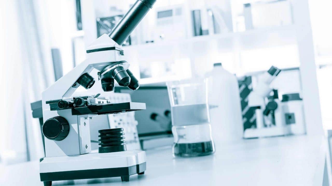 4 Reasons to Equip Your Lab Tables with Storage - LabTech