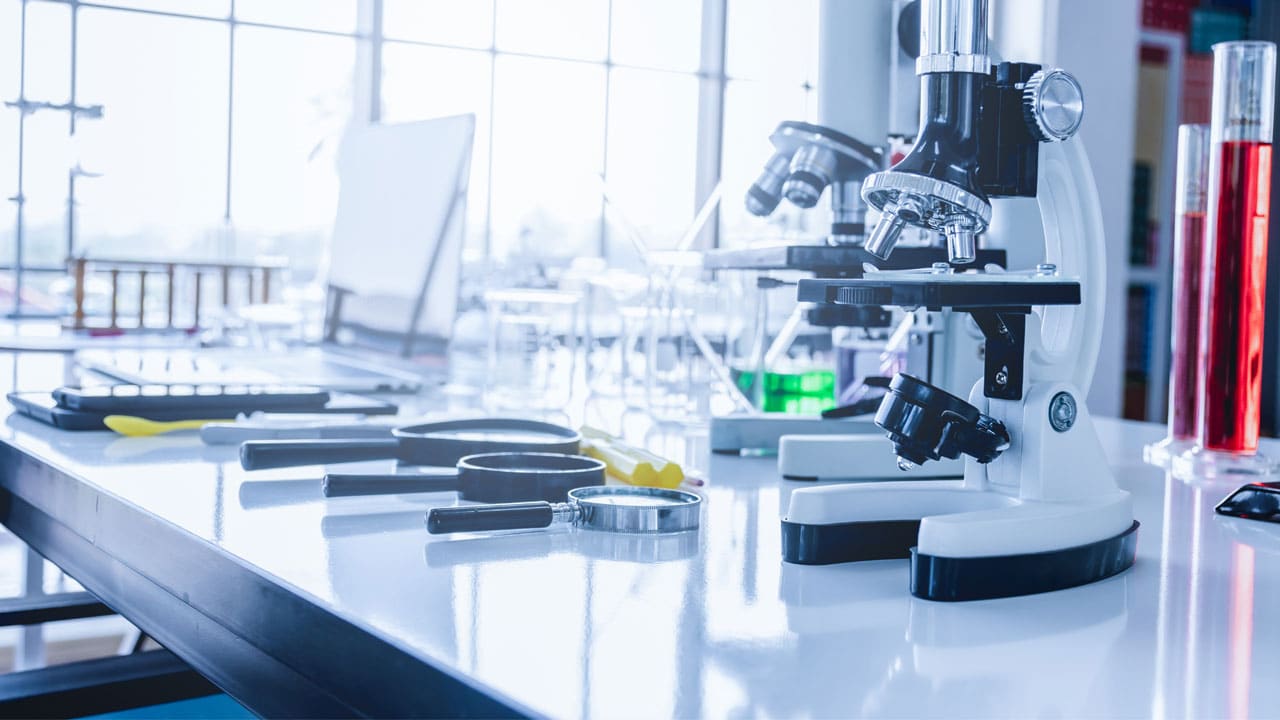 5 Features All Portable Science Lab Tables Should Have